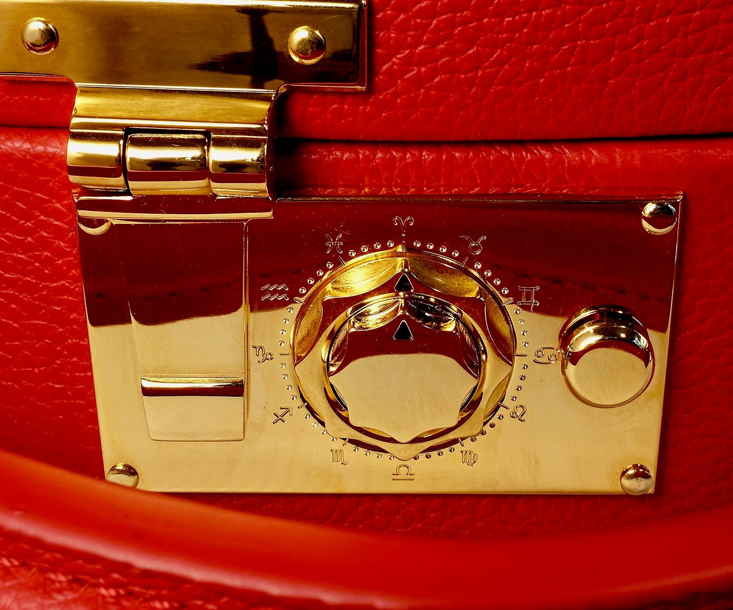 Maison Luxure Ultra-Luxury Case